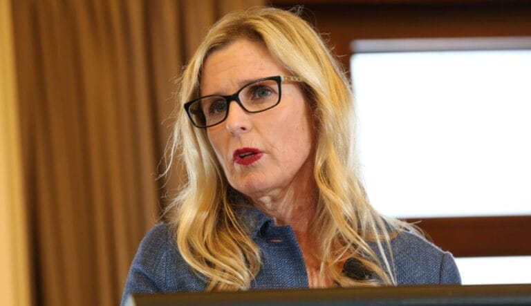 Industry pins hopes on 'thoughtful and consultative' new minister ...